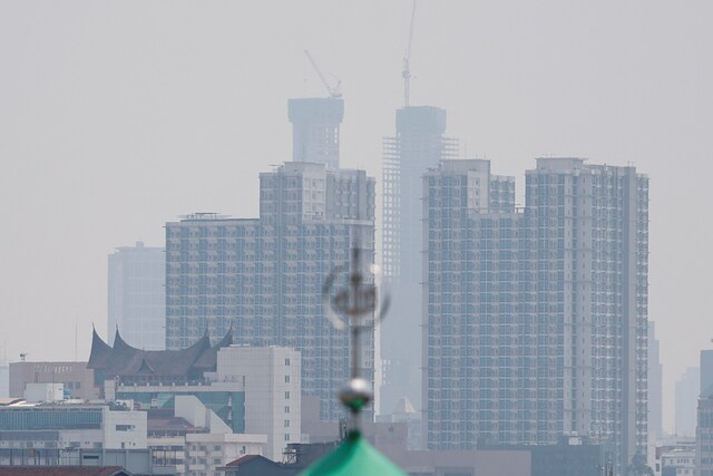 Indonesia's Capital Jakarta Named World's Most Polluted City - News18