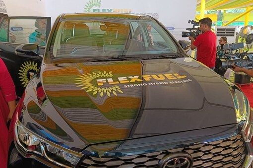 World’s First Electric Flex Fuel Vehicle Unveiled in India: Self ...
