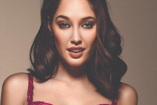 5 Must Have Lingerie Pieces For The Upcoming Festive Season - News18