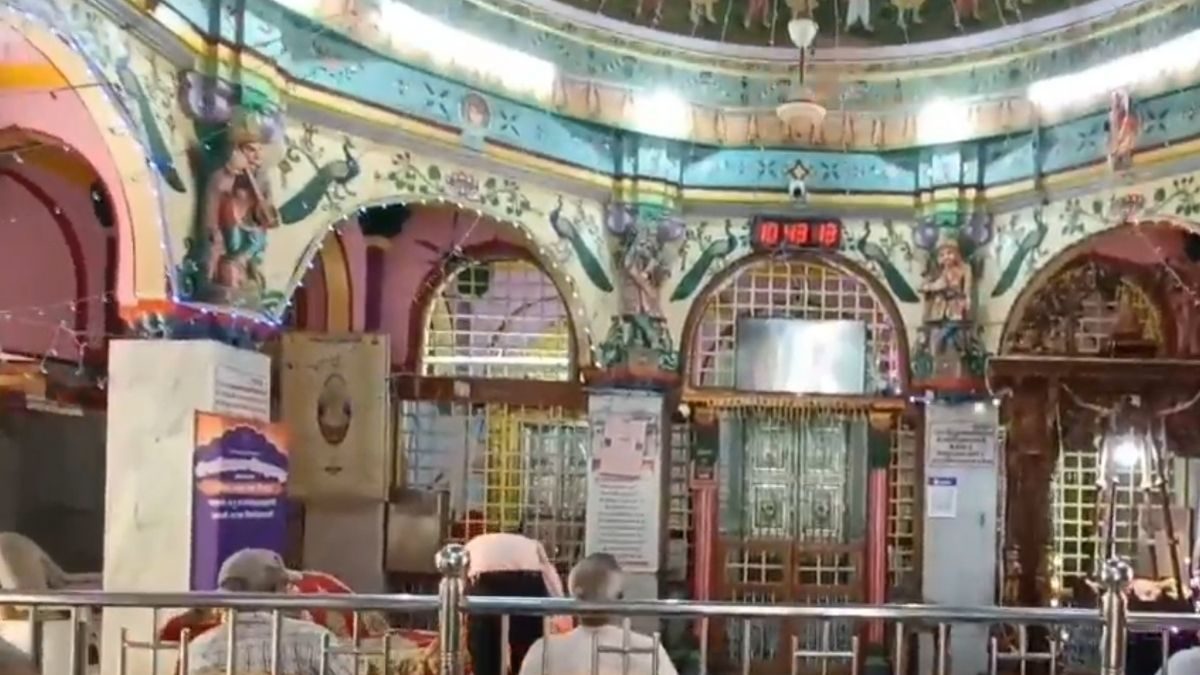 200-year-old MP Temple Sets New Rule, Asks Visitors To Dress Properly ...