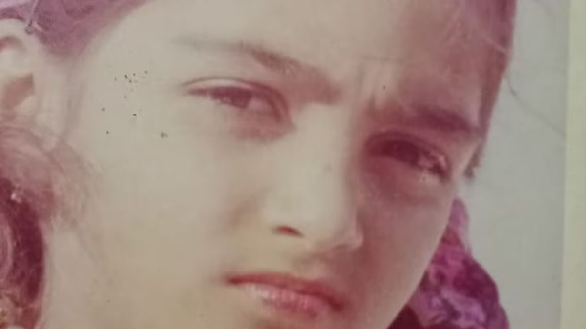 Can You Recognise This Tamil Actress From Her Childhood Photo? Hint ...