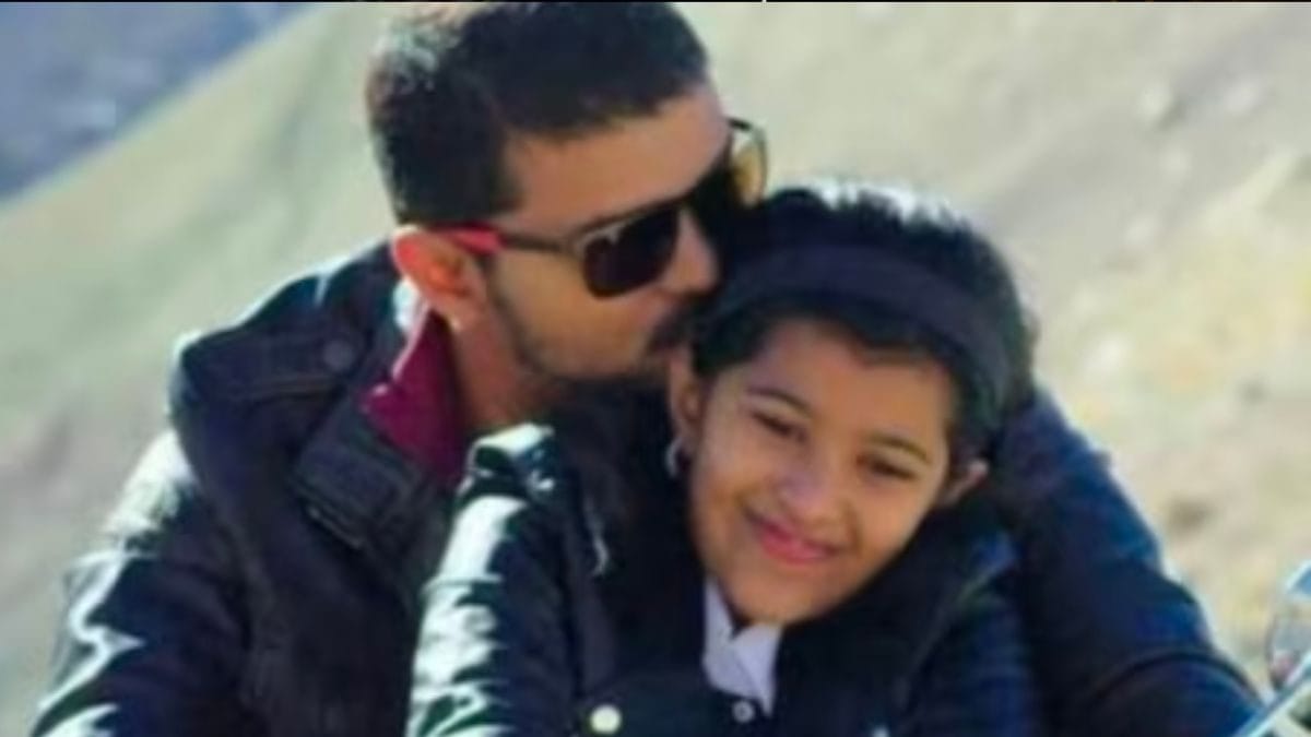 Thalapathy Vijay's Daughter Divya Sasha's Dance Performance Takes ...