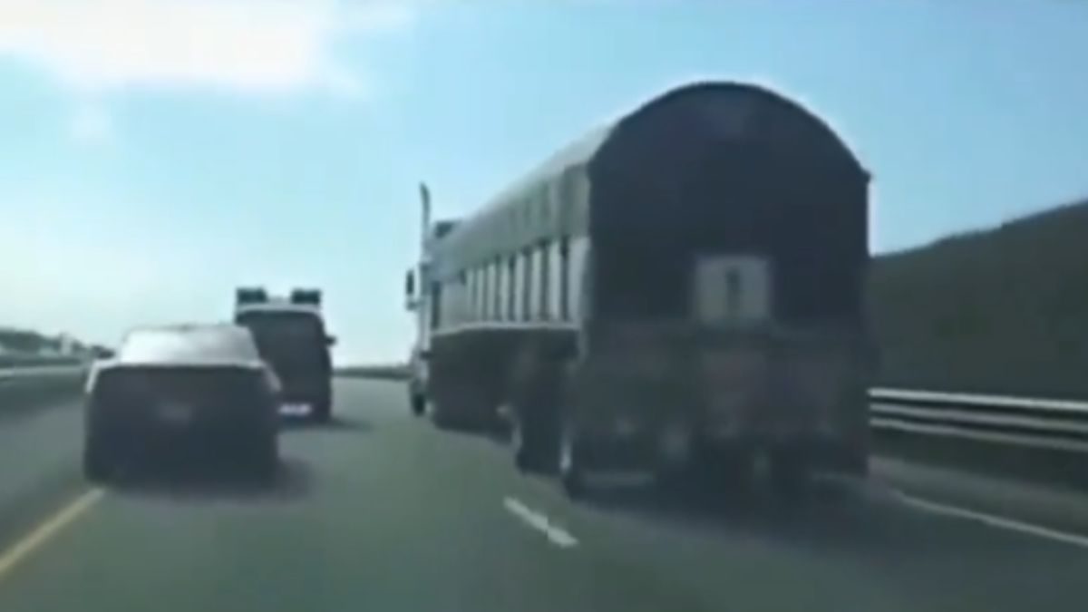 Restless Driver Attempts To Overtake Vehicles On Highway, What Happens ...