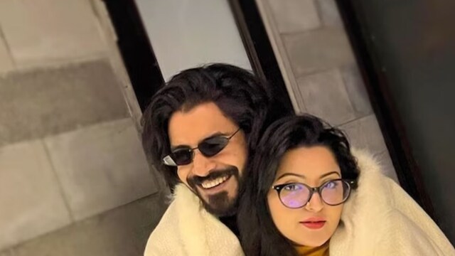 Bangladeshi Couple Pori Moni And Shariful Razz Hospitalised In Critical ...