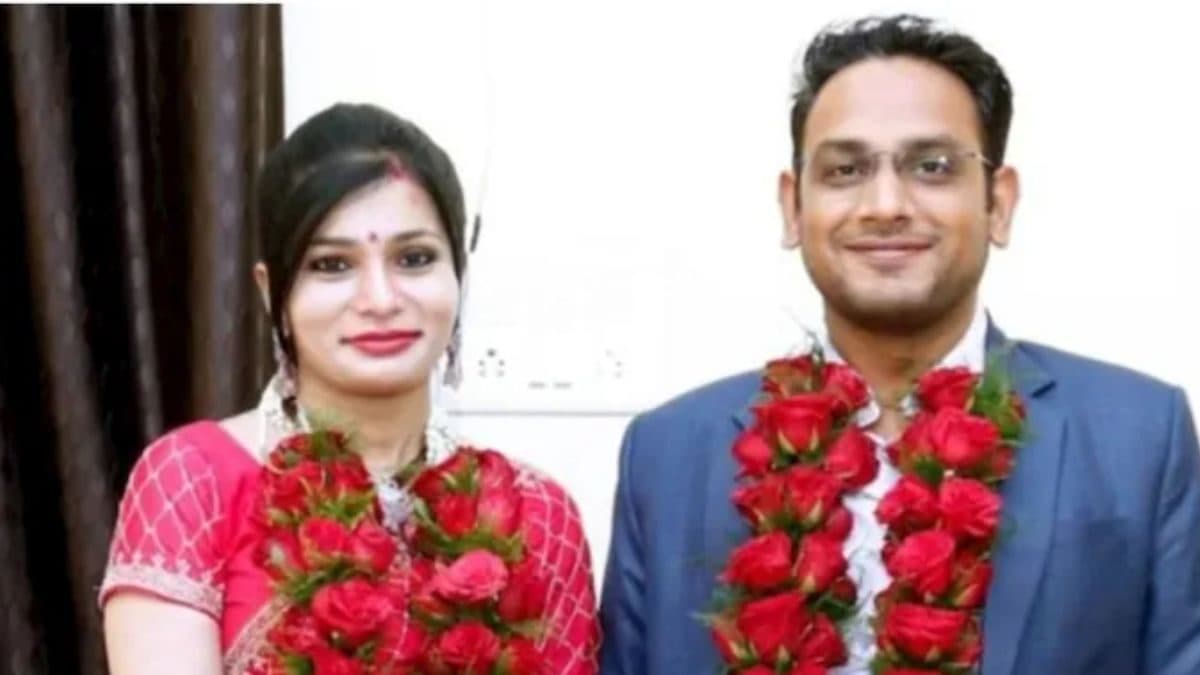 Here Are Some IAS-IPS Couples Who Tied Knot In Simplest Ways ...