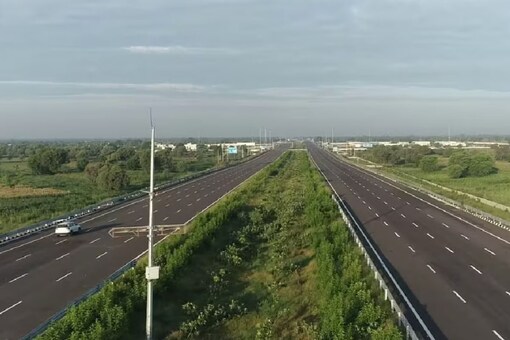 Delhi-Mumbai Expressway: Promises 12-Hour Travel Time, Completion By ...