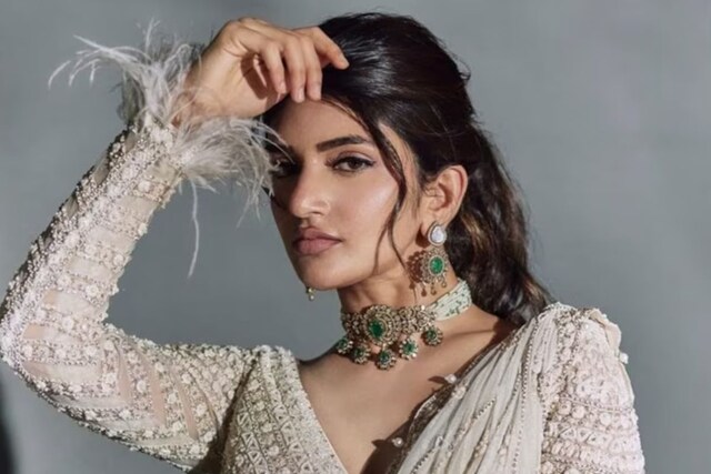 Sreeleela Makes A Million Hearts Skip A Beat With Her Ethereal White ...