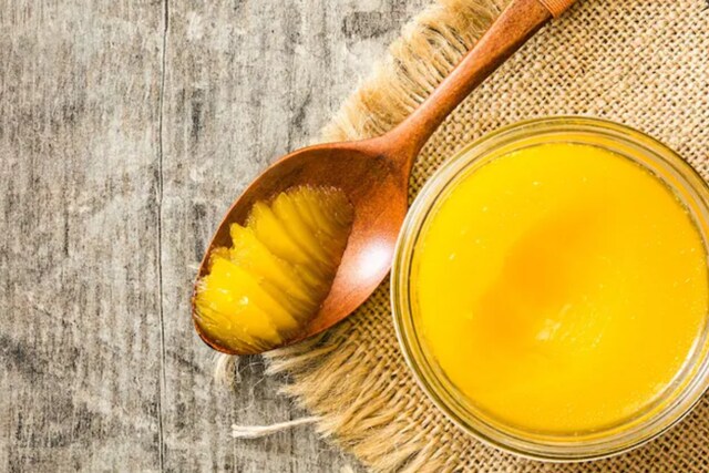 Moisturiser To Face Pack, How To Use Ghee For Glowy Skin - News18