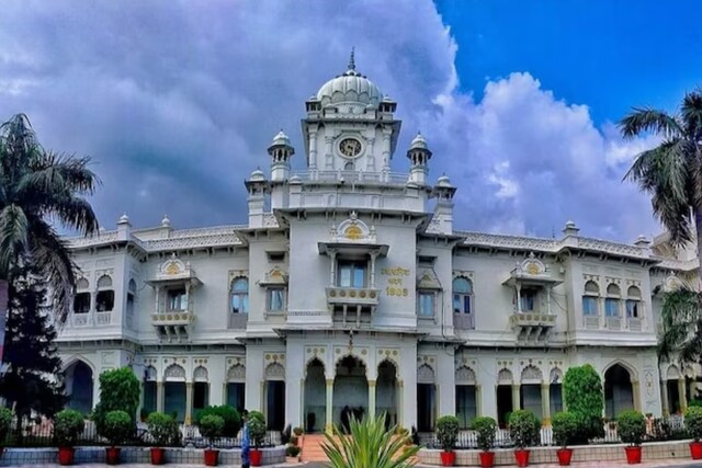 Top 5 Govt Medical Colleges In UP With Lowest Tuition Fees For MBBS ...