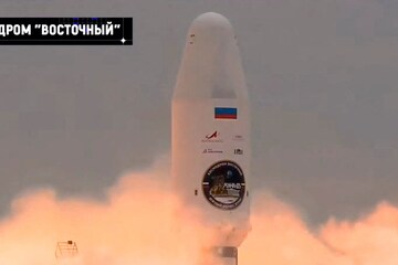 Russia Launches Lunar Mission, in Race with India's Chandrayaan-3 to ...