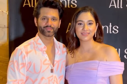 Mom-To-Be Disha Parmar Glows In A Purple Dress At Her Baby Shower ...