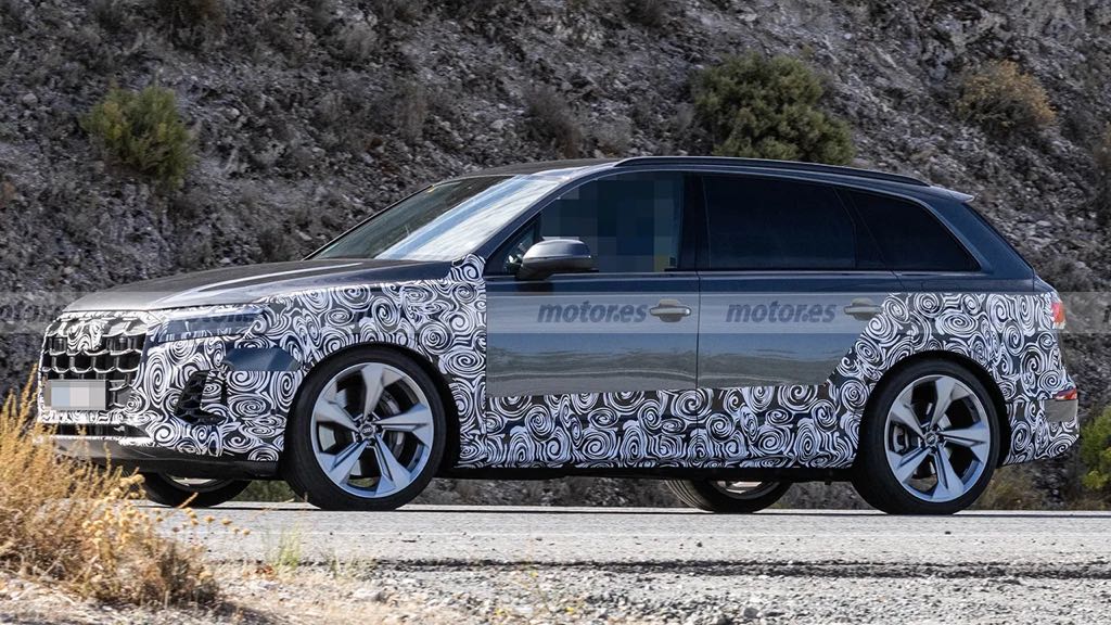 2024 Audi Q7 Spotted Testing, To Come With Fresh Grille Design | Auto ...