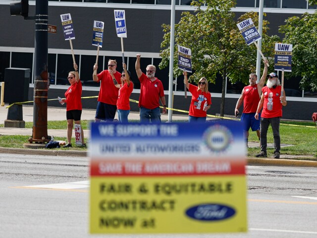 US Auto Strike Against ‘Big Three’ Grows in Size as 7,000 Workers Head ...