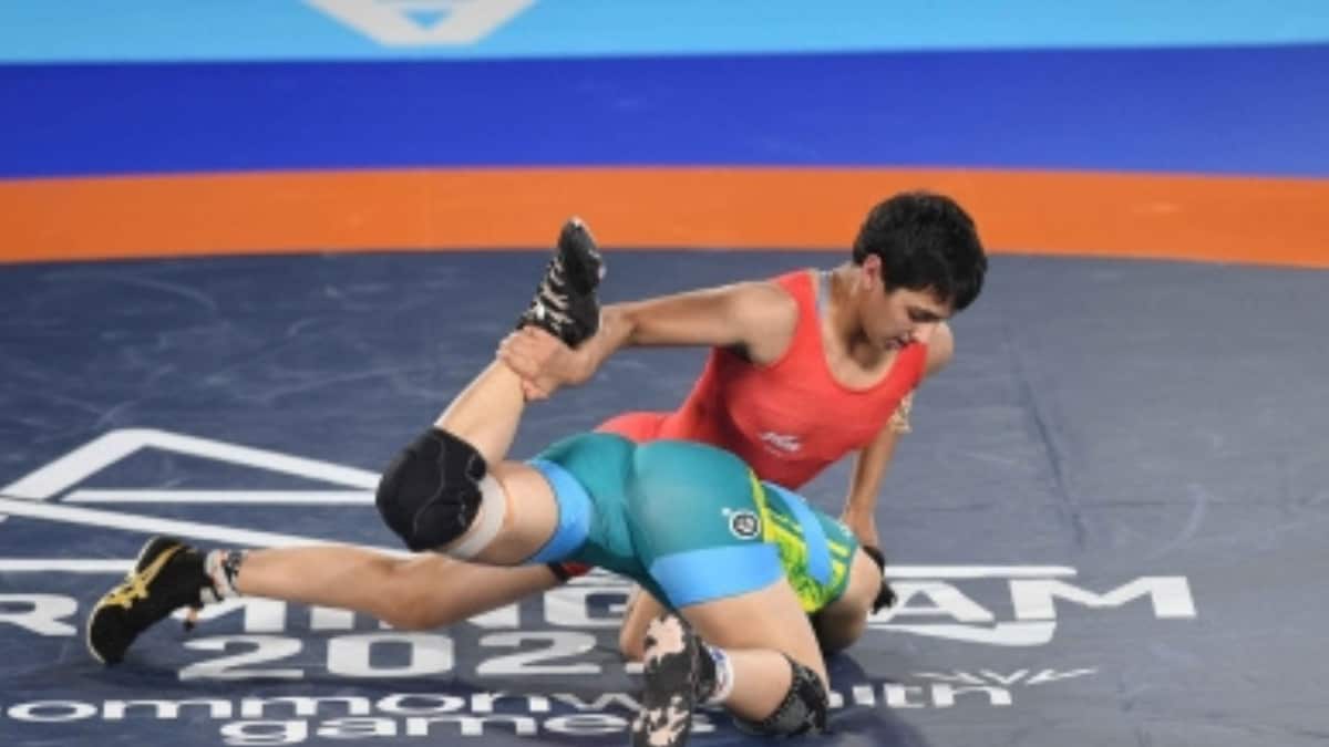 Wrestler Anshu Malik Files FIR Against Fake Objectionable Video ...
