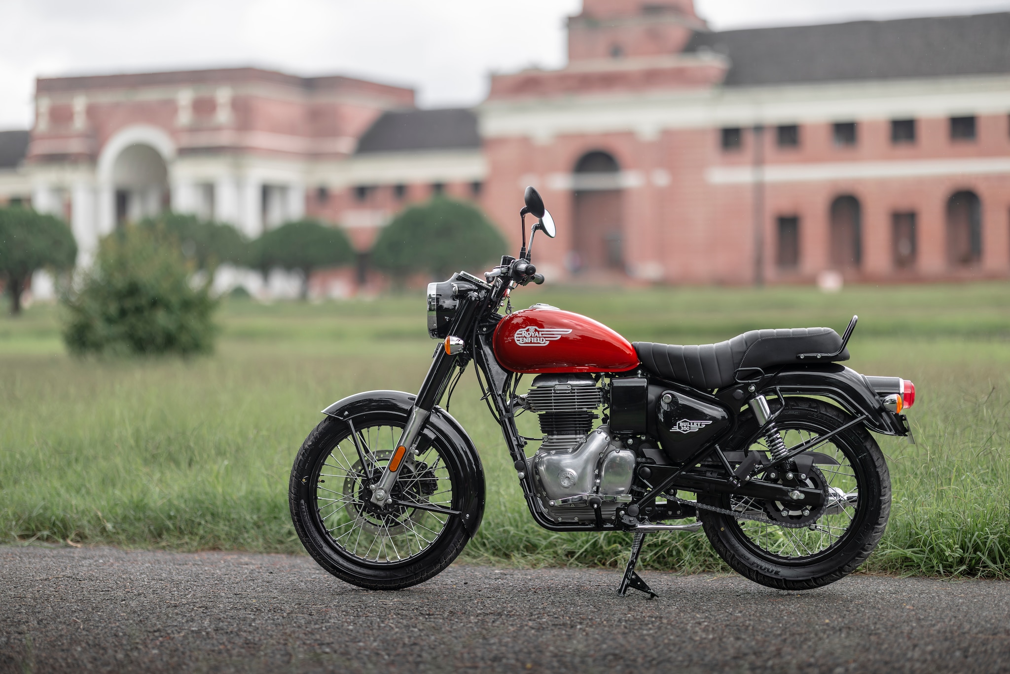2023 Royal Enfield Bullet 350 in Pics: See Design, Features, and More ...