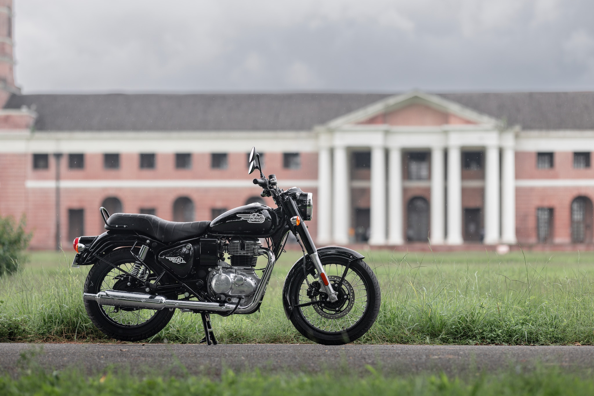 2023 Royal Enfield Bullet 350 in Pics: See Design, Features, and More ...