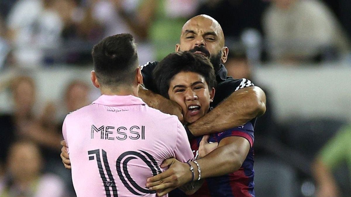 'Messi's Bodyguard is Faster Than...': Lionel Messi's Guard Grabs ...
