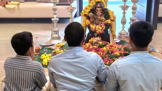 Dhanush Offers Prayers To Lord Ganesh With Sons Yathra, Linga on ...