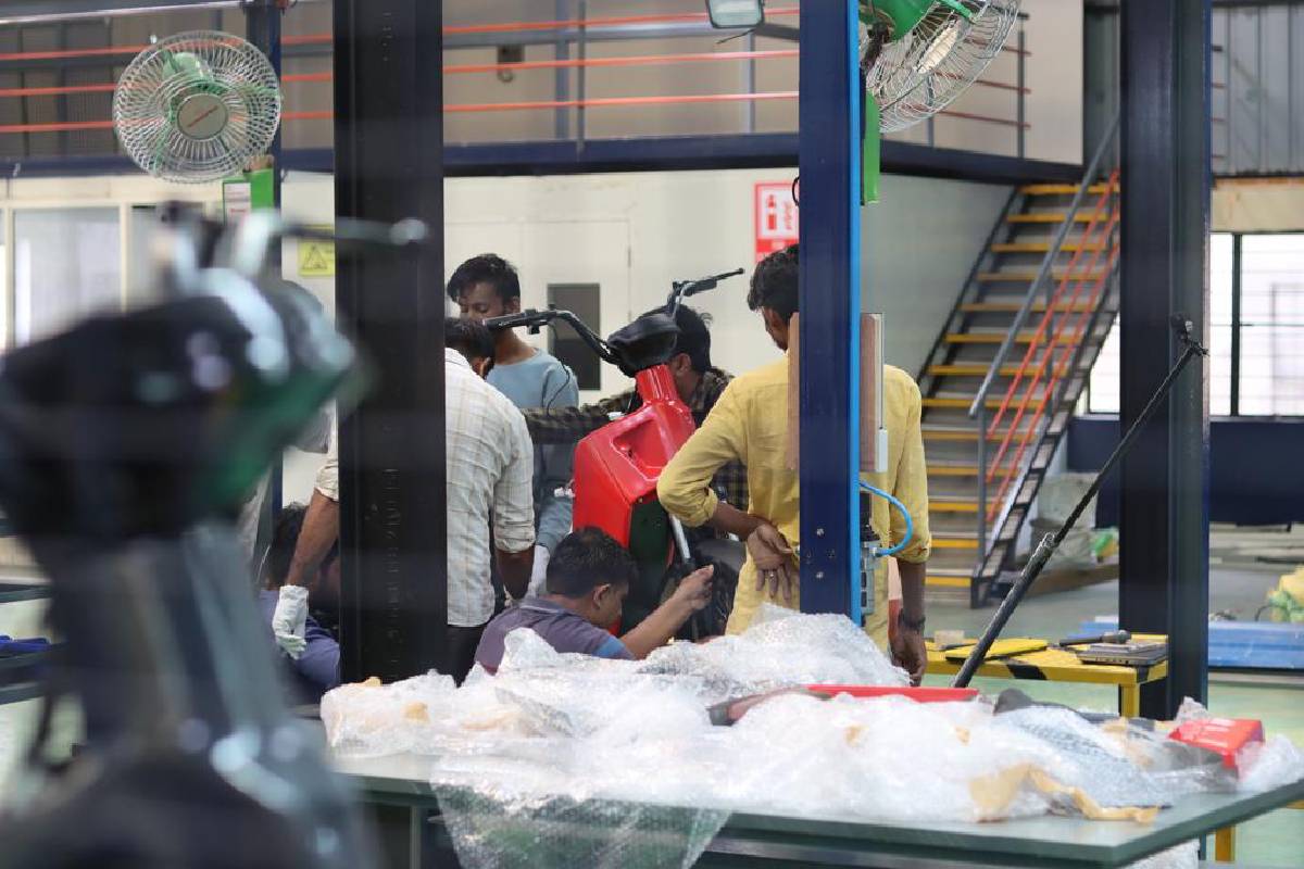 Revamp Moto Starts Bike Production at India's First Microfactory in ...