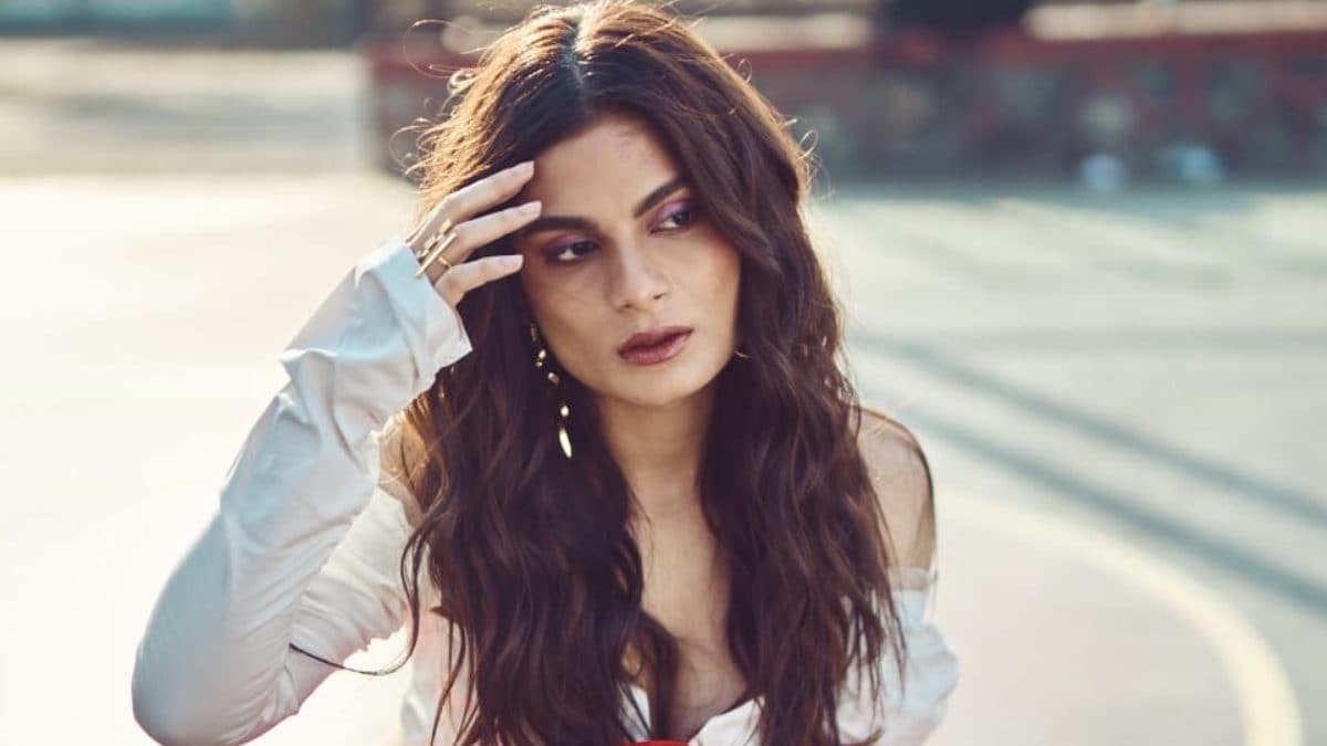 Srishti Dixit Opens Up On Her Big Screen Debut, Says Vicky Kaushal The 'Warmest Person' On sets ...