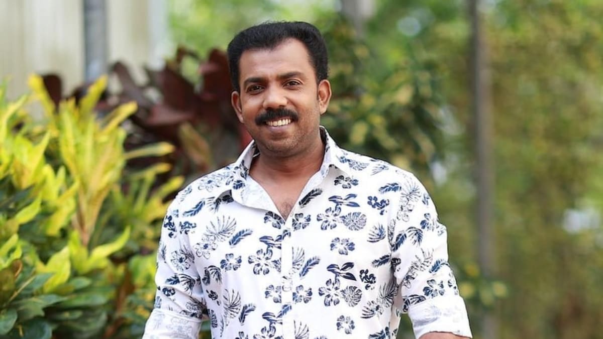 Mammootty Praises His Kannur Squad Co-star Azees Nedumangad | Movies News - News18