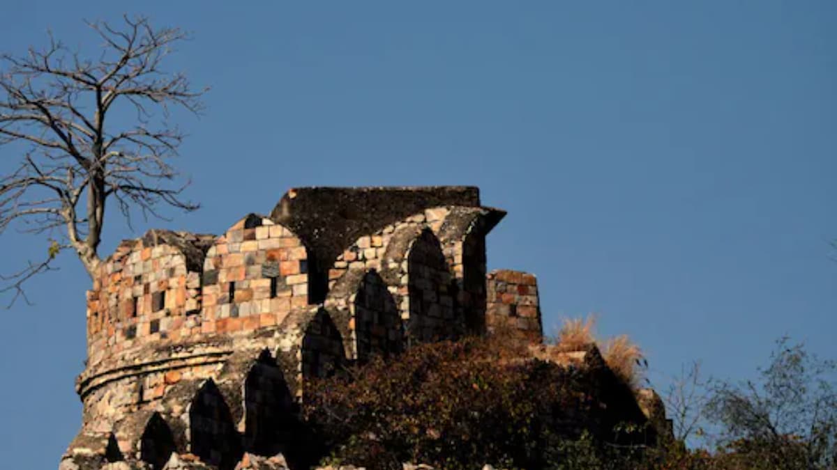 This Historic Fort In Rajasthan Is Just 4-hour Drive From Delhi; Know ...