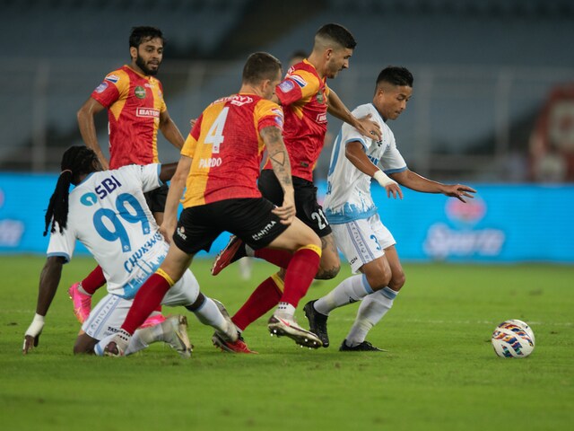 ISL 2023-24: Mistakes Galore as East Bengal and Jamshedpur FC Play Out Goalless Draw - News18