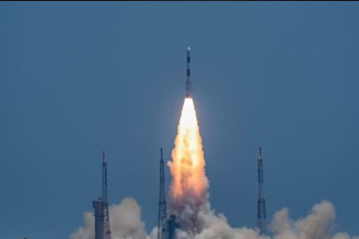 ISRO's Aditya L1 Captures First High Energy X-ray Glimpse of Solar Flares - News18