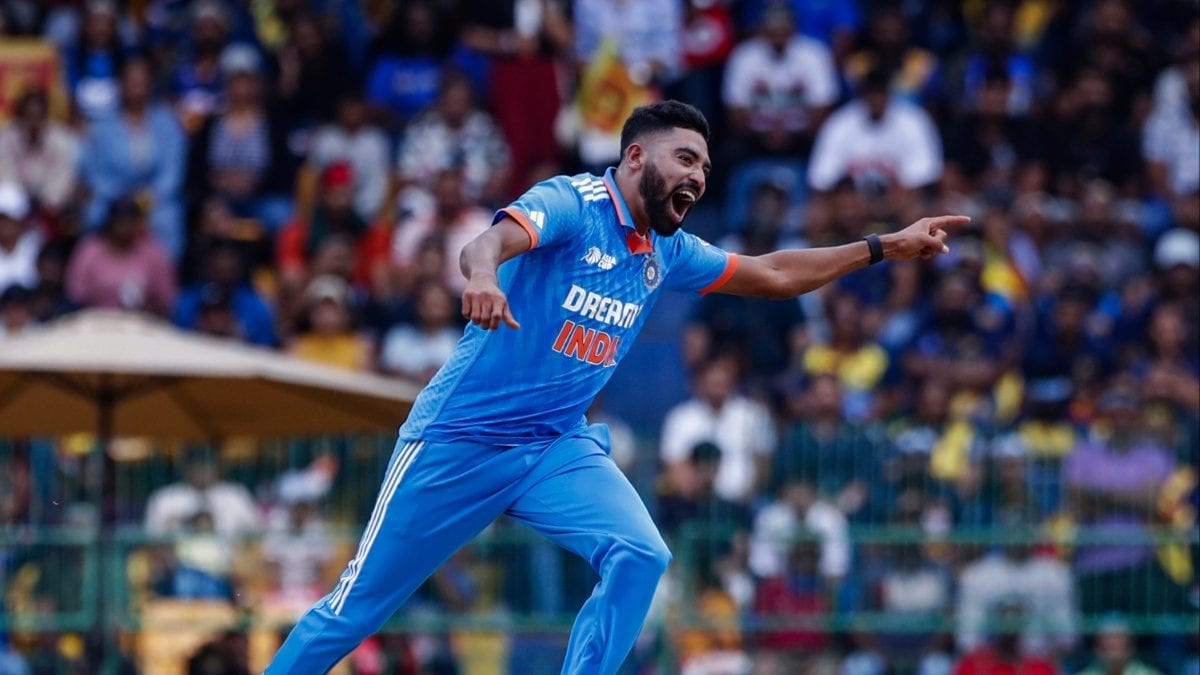 WATCH: Mohammed Siraj Runs Riot With New Ball, Claims Four Wickets in an Over Against Sri Lanka ...