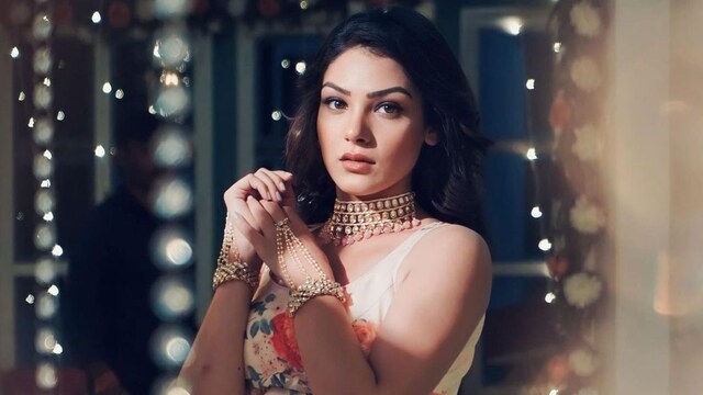 Junooniyat Star Neha Rana: We Shouldn't Keep Repeating 'Saas-Bahu' Dramas on TV | Exclusive - News18