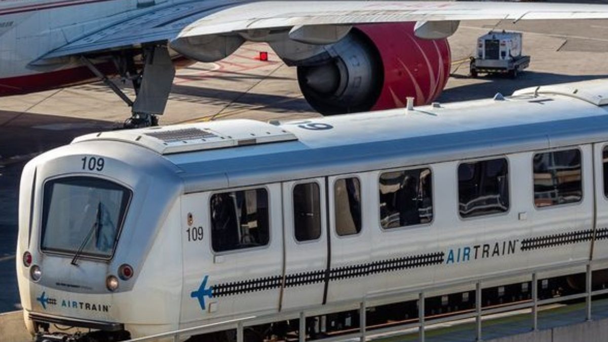 Delhi Airport: Aviation Authority to Introduce Air Train For Seamless ...