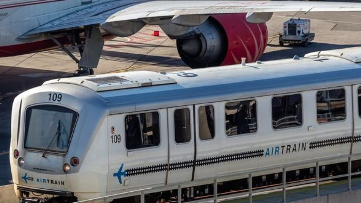 Delhi Airport: Aviation Authority to Introduce Air Train For Seamless ...