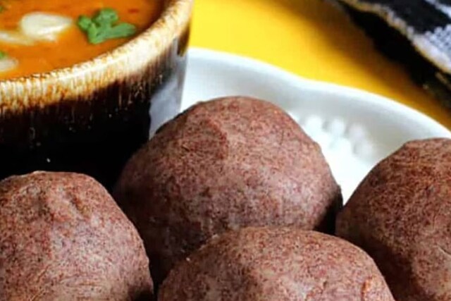Want To Try Ragi Mudde With Spinach Sambar At Home? Check Out This ...