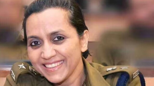 Meet IPS Aslam Khan, A Muslim Officer Who Worships Lord Krishna Daily ...