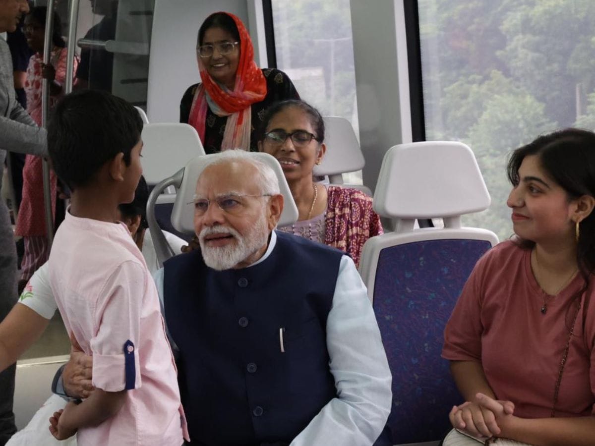 PM's 73rd Birthday: Modi Celebrates His Big Day With Artisans, Takes A ...