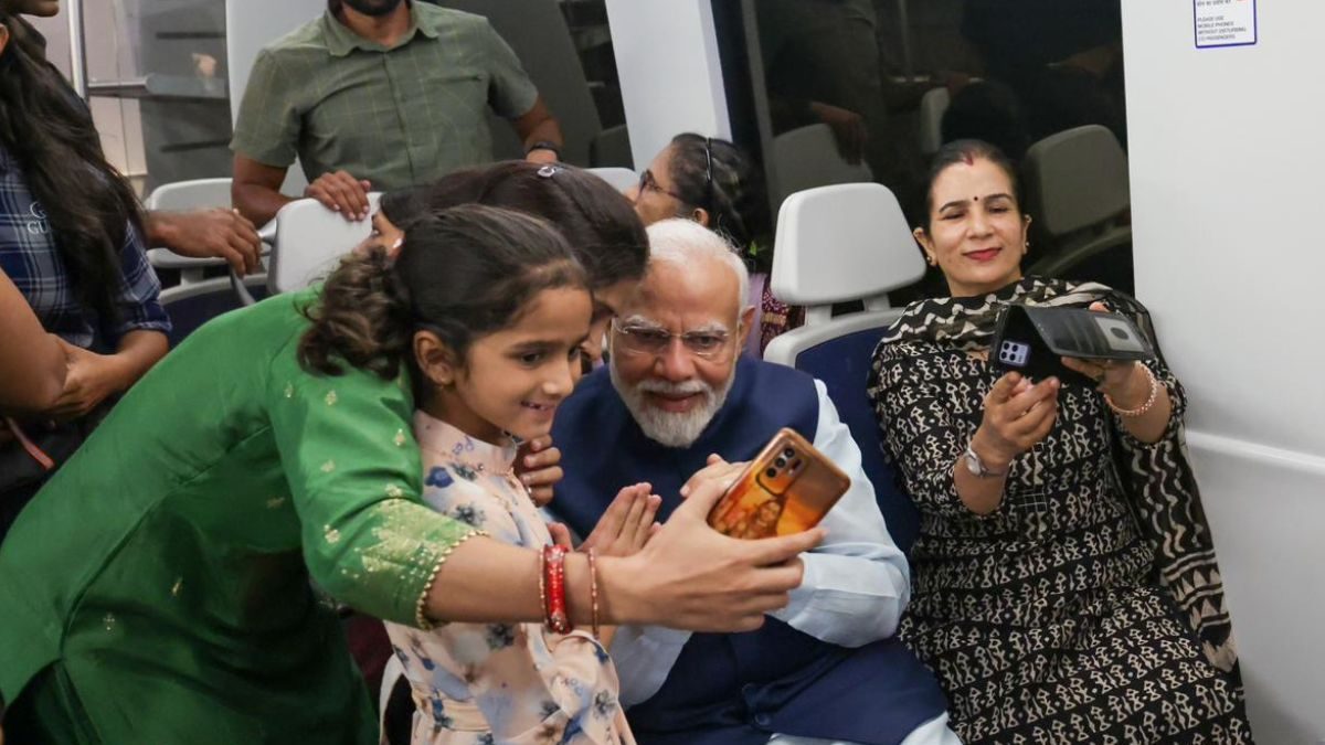 PM's 73rd Birthday: Modi Celebrates His Big Day With Artisans, Takes A ...