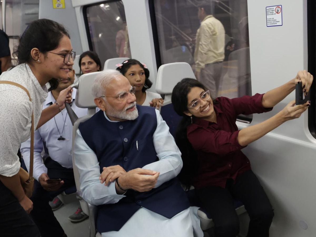 PM's 73rd Birthday: Modi Celebrates His Big Day With Artisans, Takes A ...