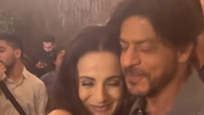Ameesha Patel Can’t Stop Smiling As She Hugs Shah Rukh Khan At Gadar 2 Success Party, Fans React ...