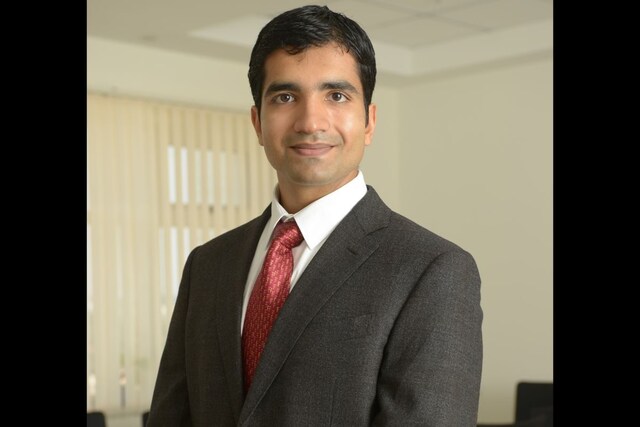 ‘Walmart Model’ Narayana Health Ventures Into Health Insurance, to Open ...
