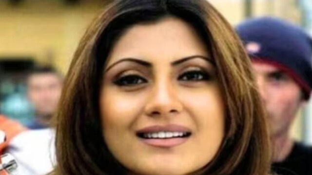 Why Bollywood Actress Rimi Sen Distanced Herself From Bollywood Despite ...