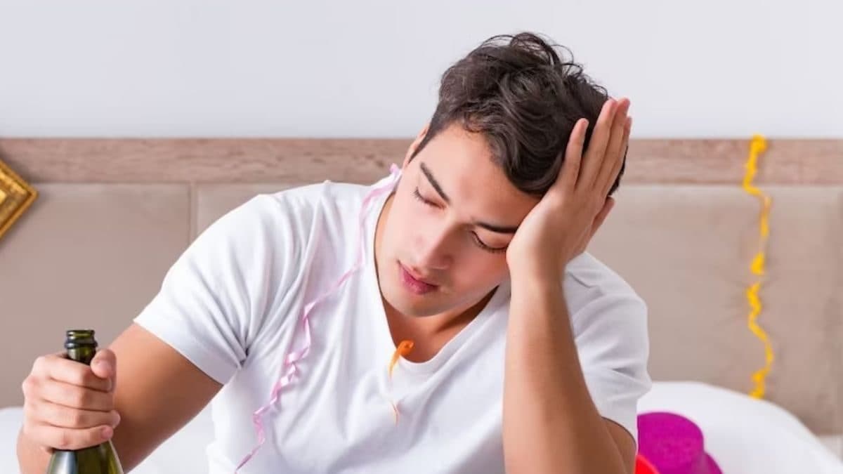 5 Ways To Get Rid Of Hangover After Excessive Drinking | Lifestyle News ...