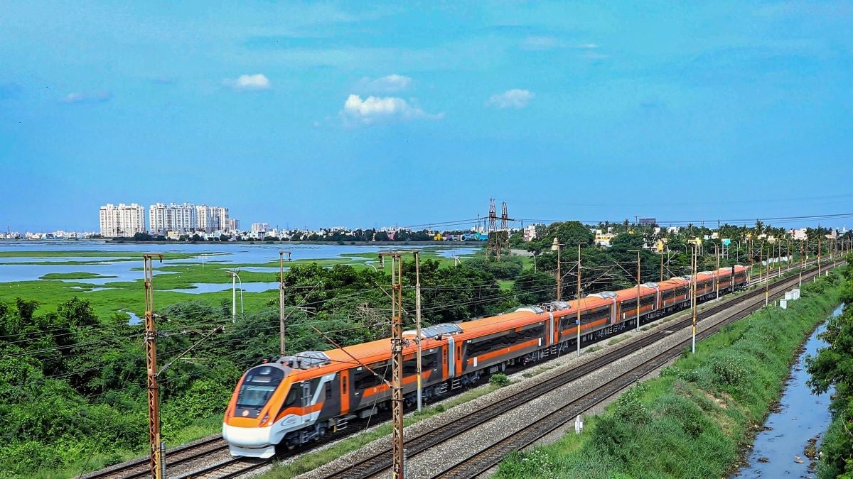 PM Modi Flags Off 9 Vande Bharats Across 11 States; Several Routes to ...