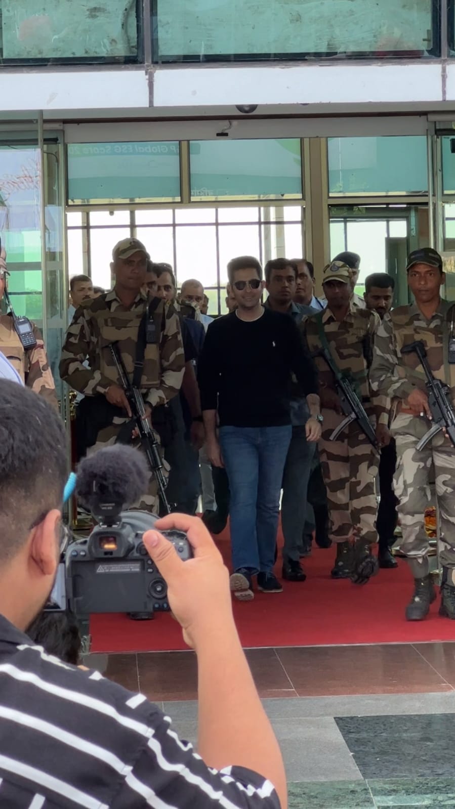 Raghav Chadha, Parineeti Chopra Get Grand Welcome With Dhol Nagada In ...