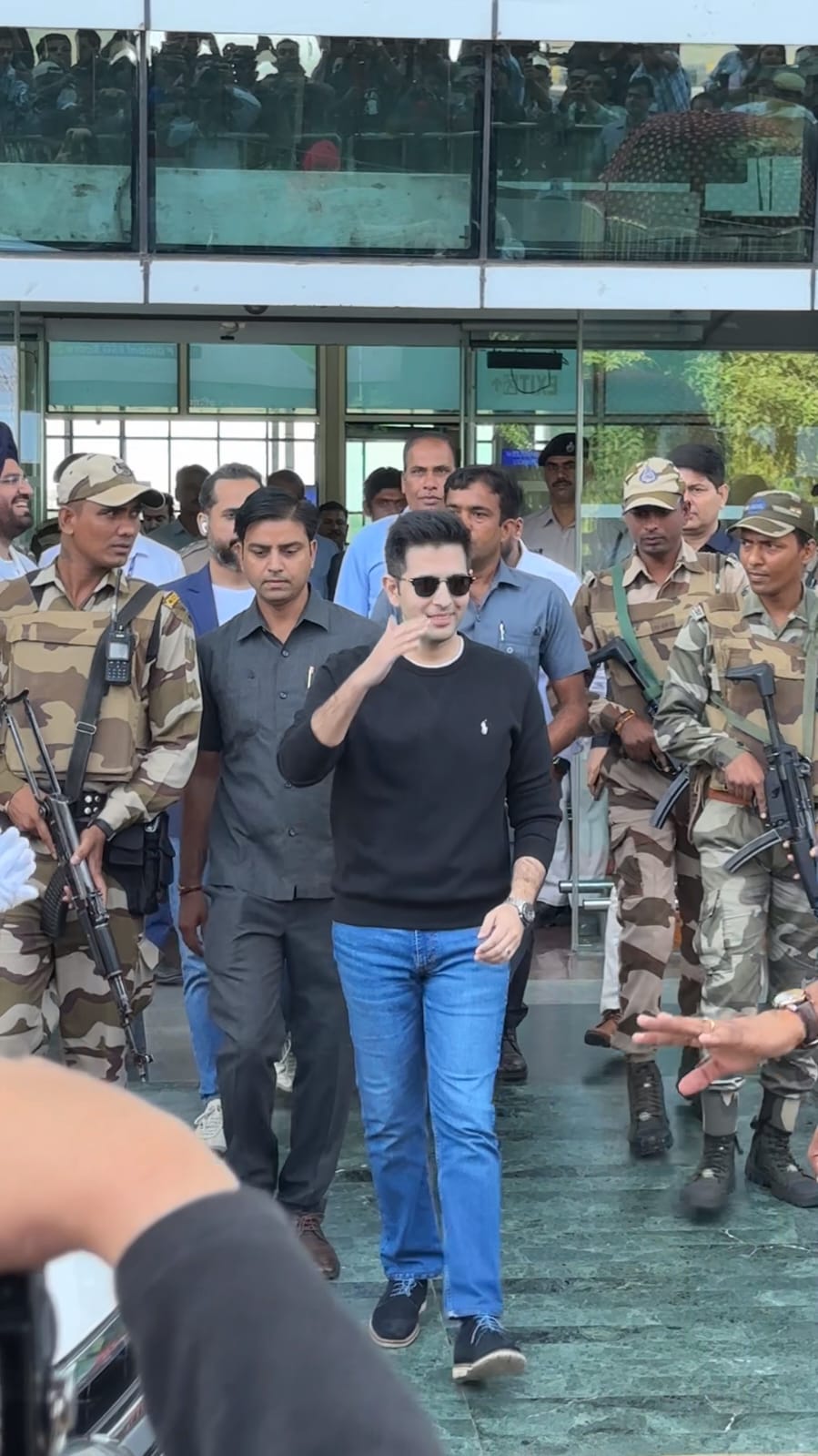 Raghav Chadha, Parineeti Chopra Get Grand Welcome With Dhol Nagada In ...
