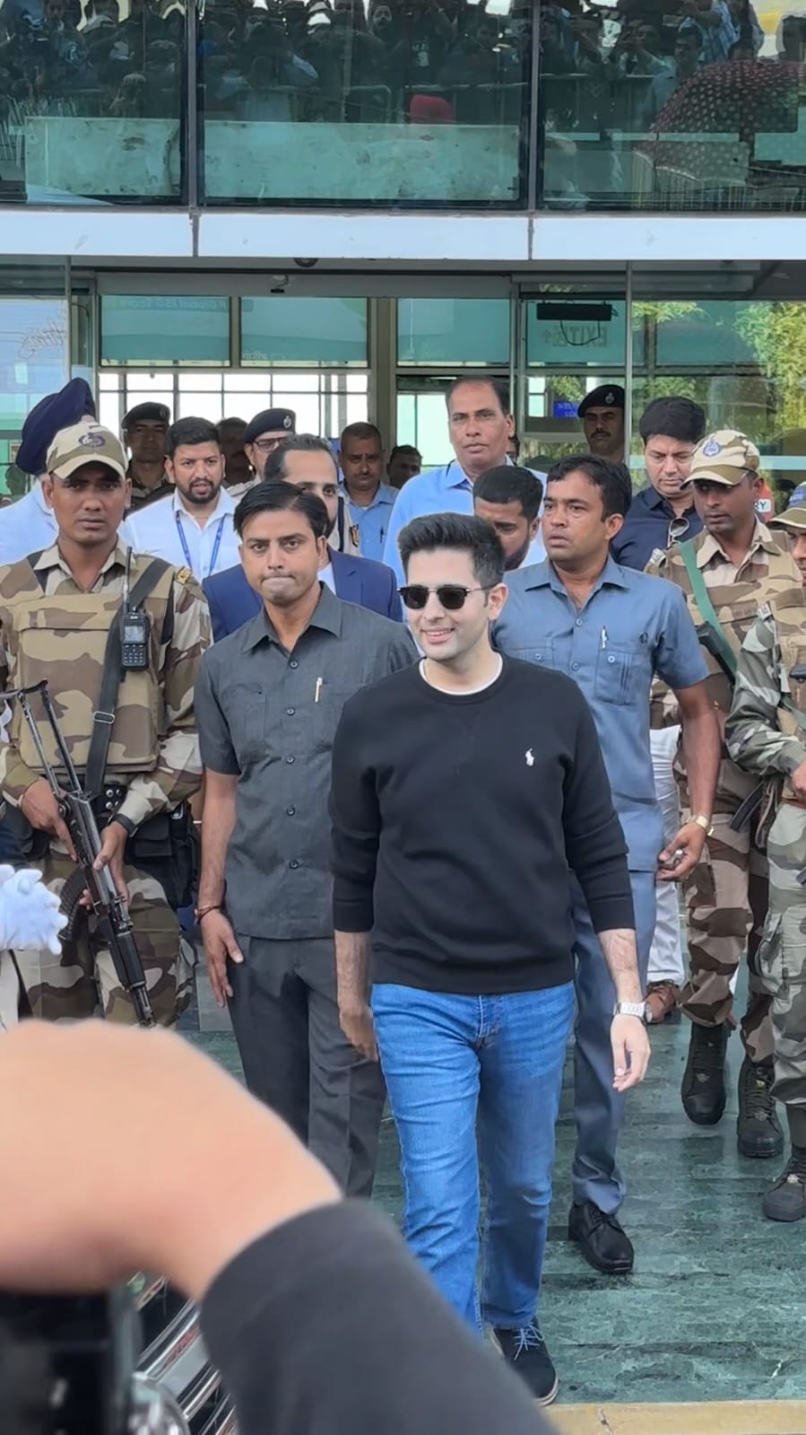 Raghav Chadha, Parineeti Chopra Get Grand Welcome With Dhol Nagada In ...
