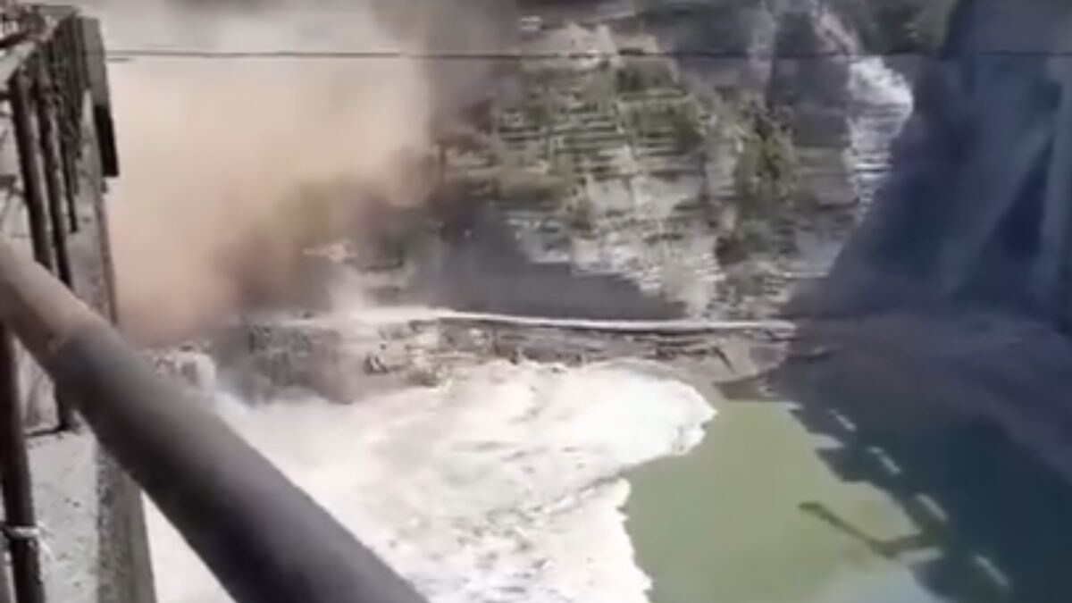 WATCH | Massive Landslide Hits Under-construction Arunachal Dam ...