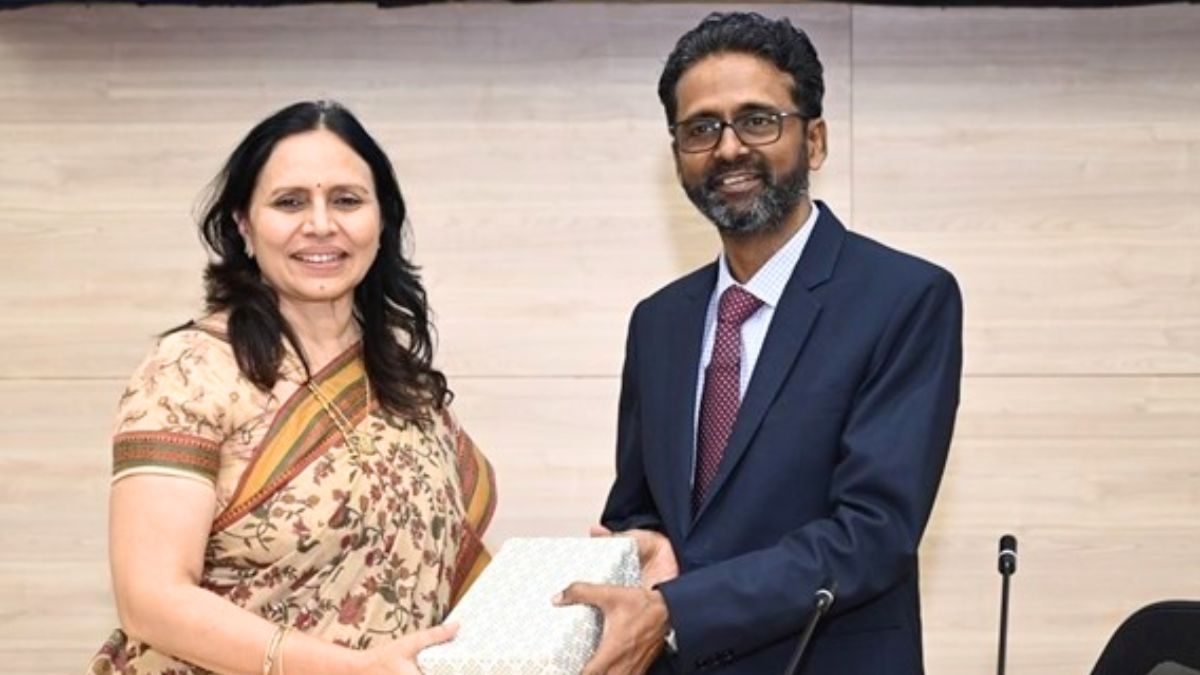 IIM Ahmedabad Professor Arvind Sahay Takes Charge as New Director of ...