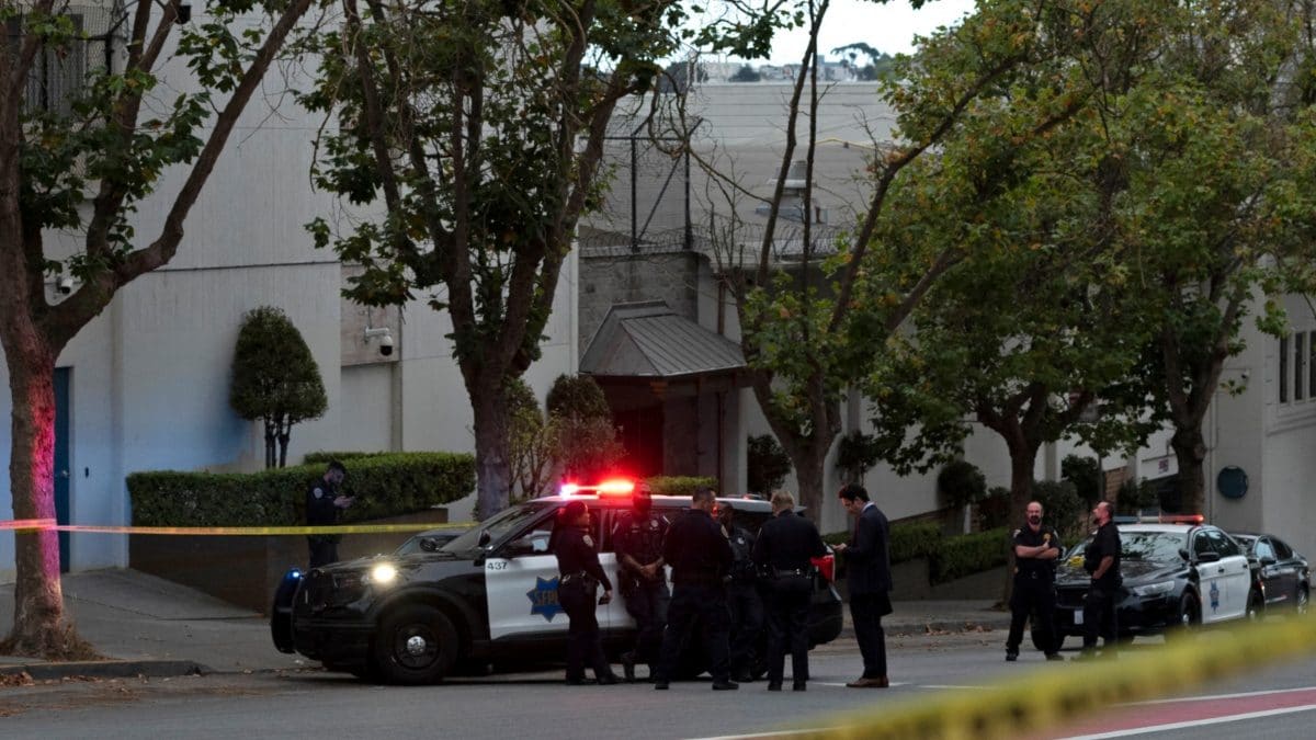 US Cops Kill Driver Who Crashed into Chinese Consulate | World News ...