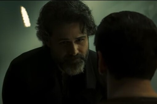 Salman Khan Emraan Hashmis Killer Face Off In Tiger 3 Trailer Has