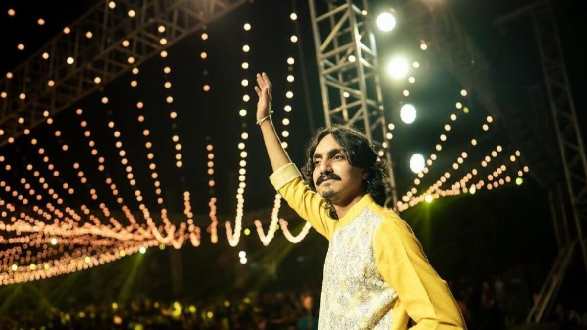 Viral Song Khalasi Singer Aditya Gadhvi Once Got A Call From AR Rahman ...